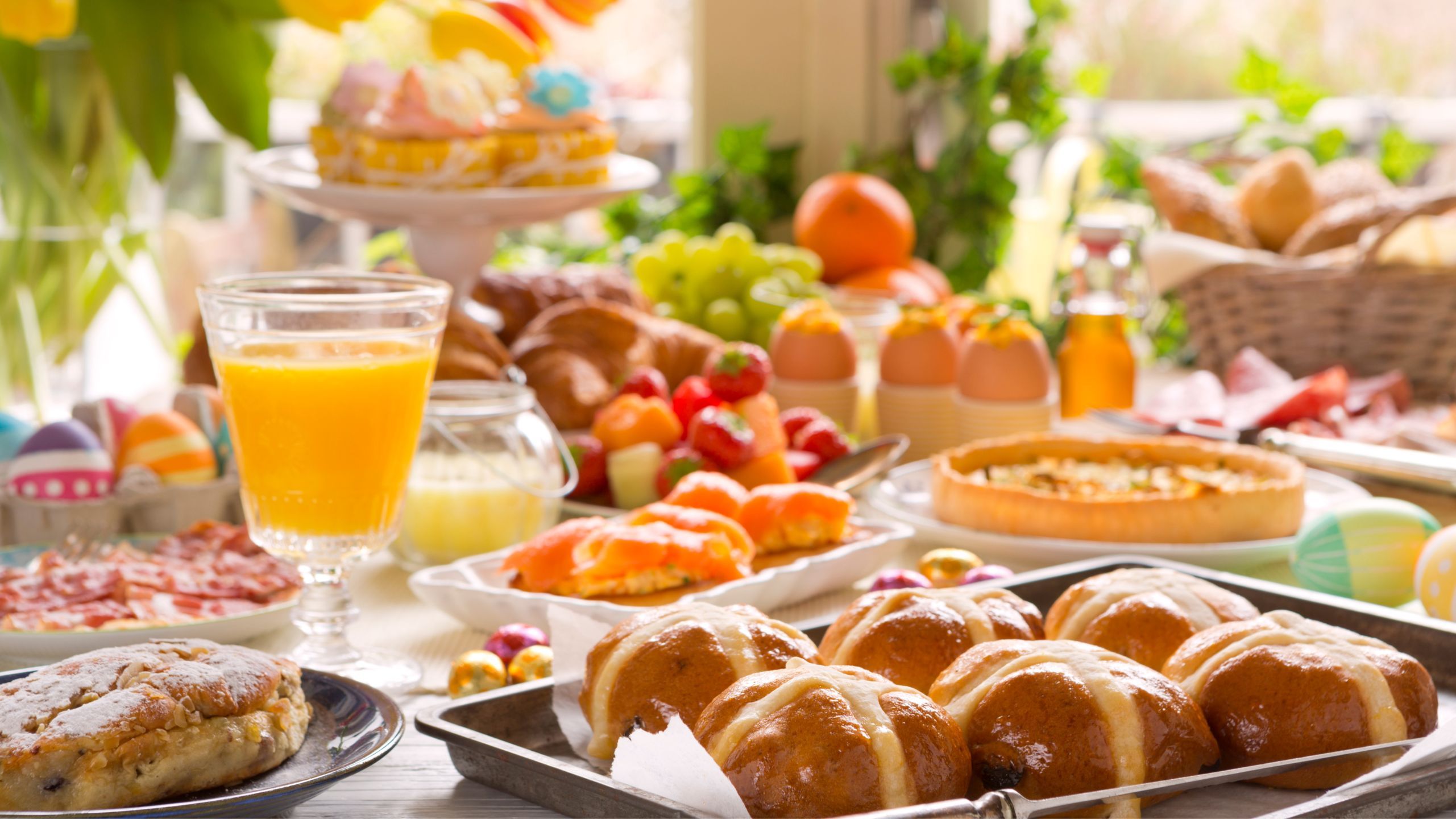 Everything You Need to Know About the Ultimate Friday Brunch at Lucky ...